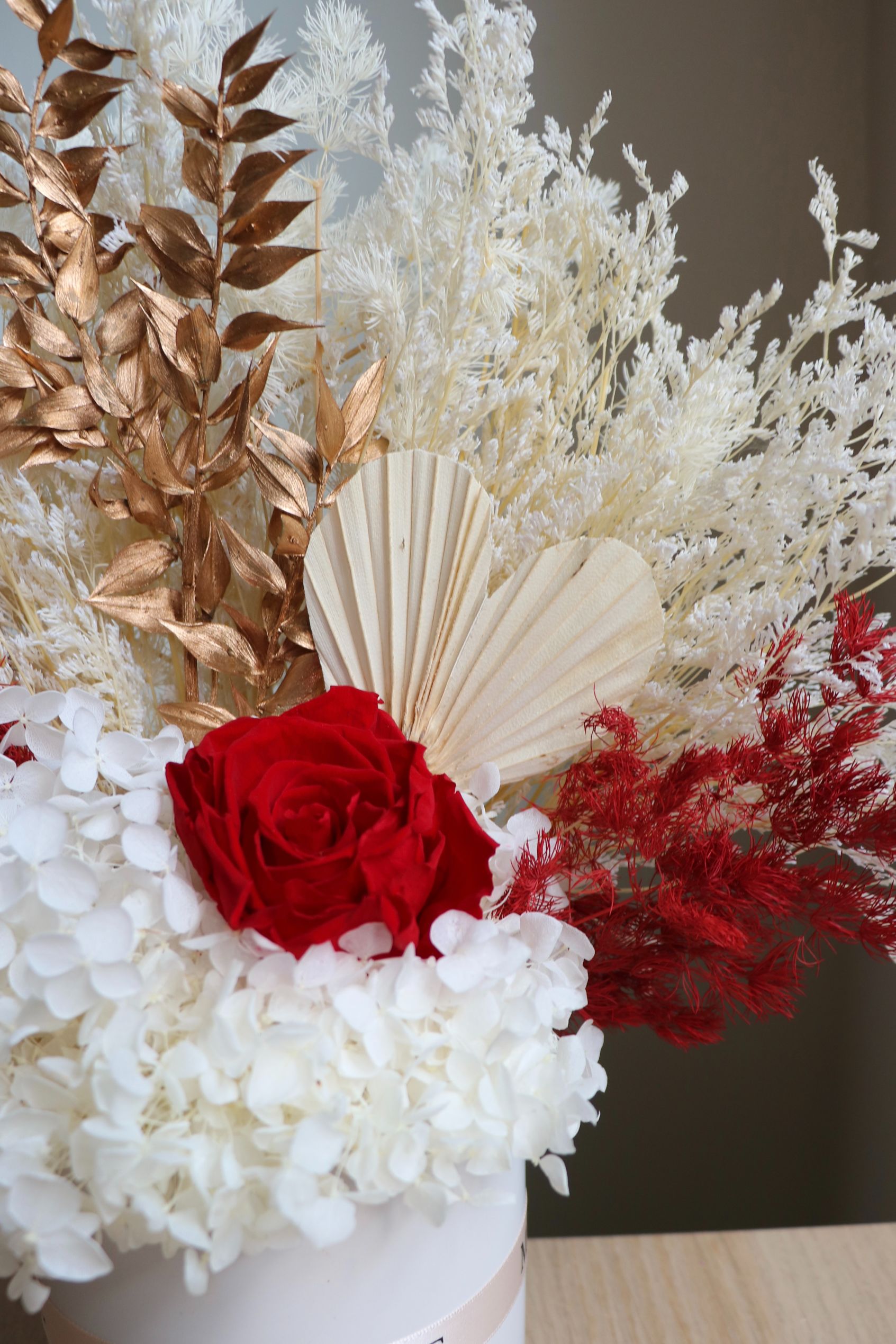 Valentine's Dried Flower Arrangement – Milla Rose